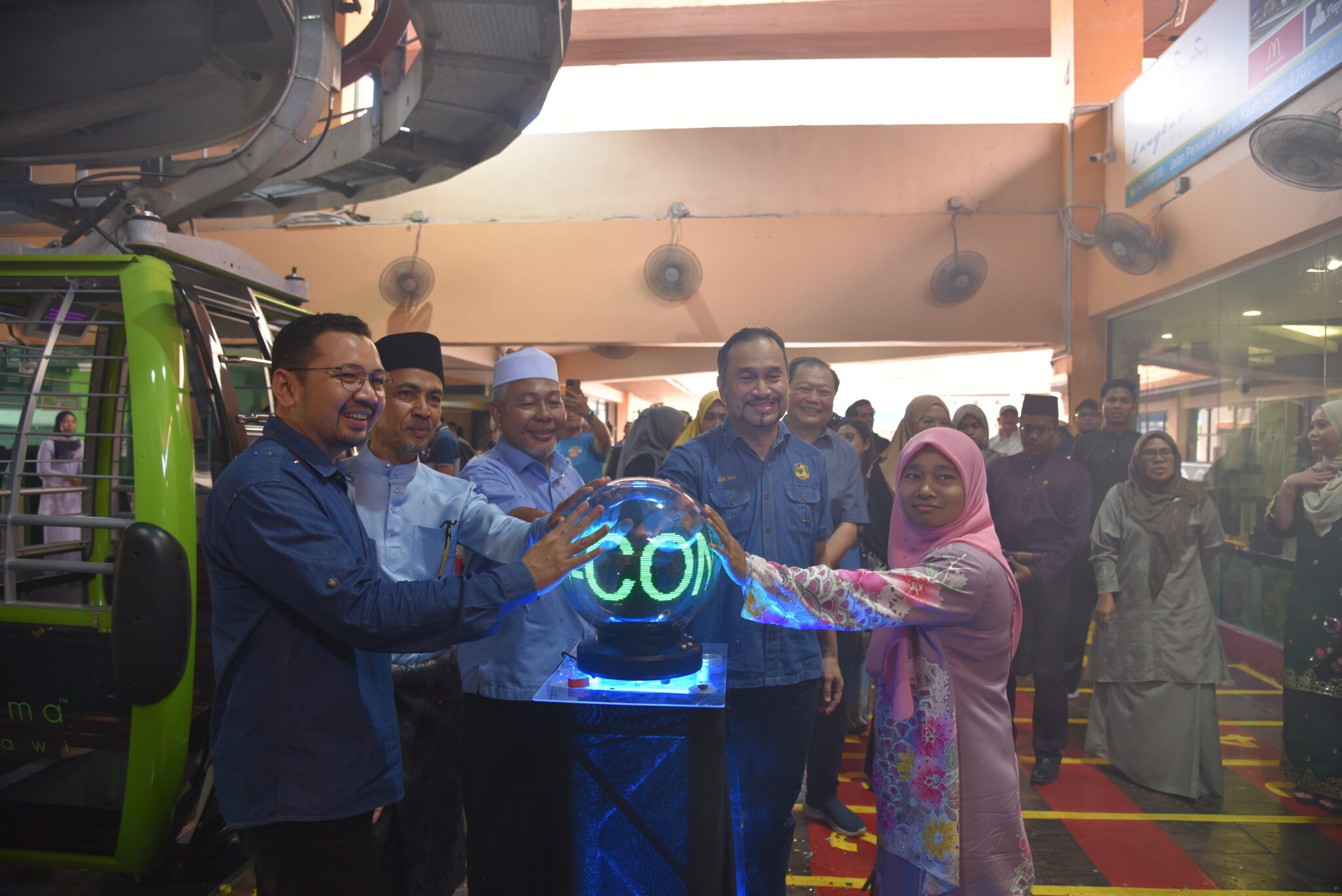 Pelancaran Infotainment Panel & Interkom serta D-Connect (Panel Kawalan ...